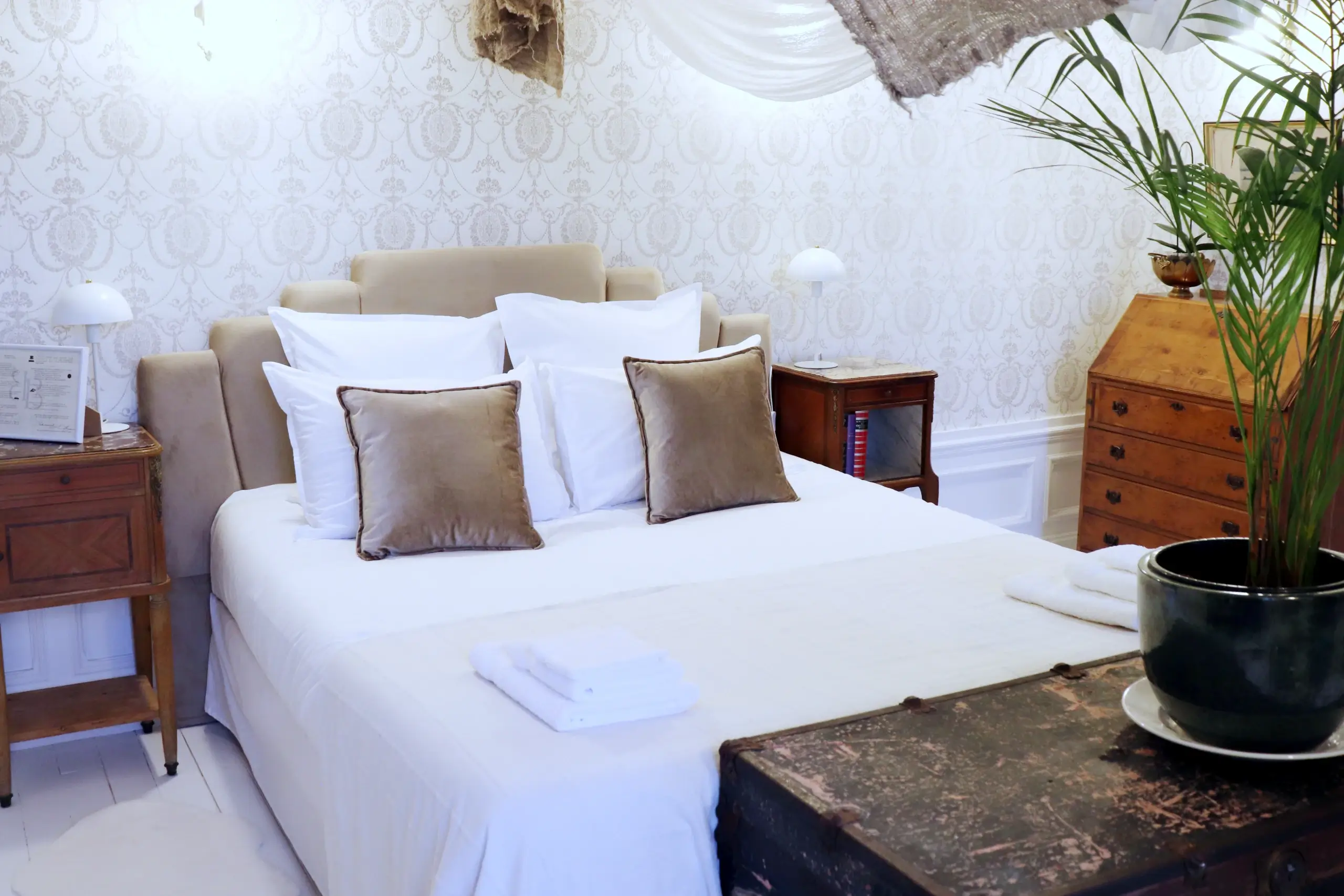Anaïs Room at the Château Le Bas Bleu - Bay of Somme